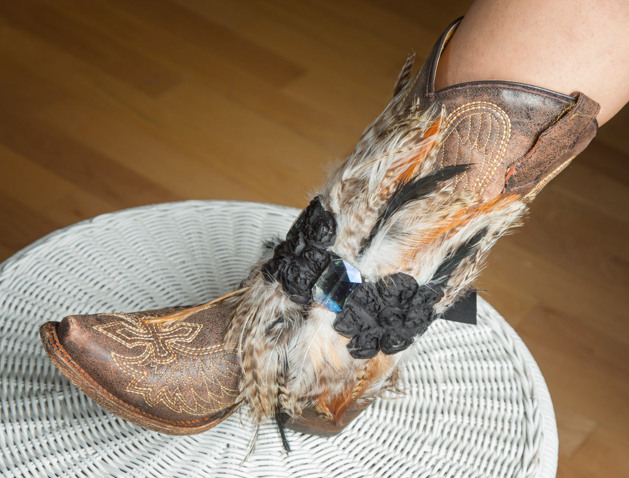 THE JACQUE BOOTLET-CG - Rustic Beige Feather/Vivid Crystals – BODYGLAMS